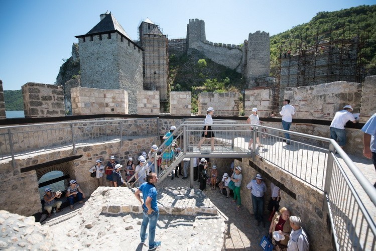 gg3 - Travel Advisor